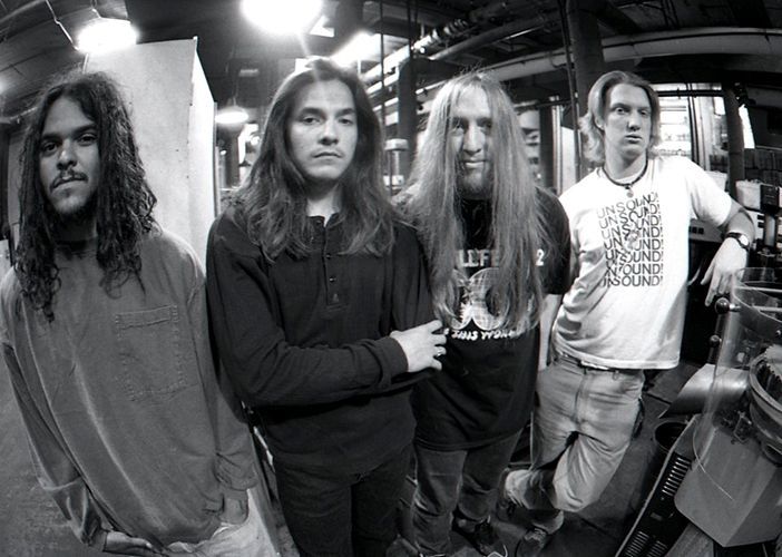 KYUSS: Josh Homme diz-se "aberto" a uma reunião • LOUD!