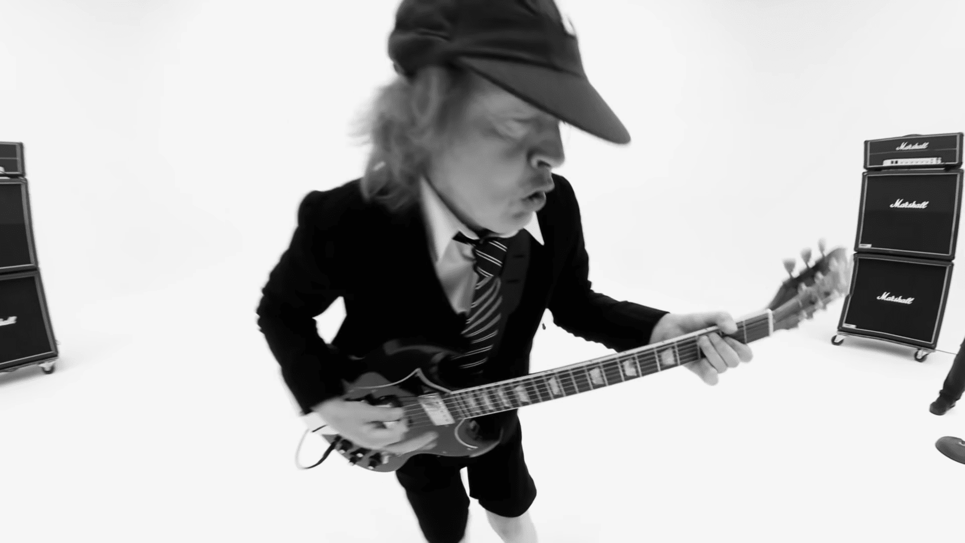 AC/DC: «Realize» [vídeo-clip] • LOUD!
