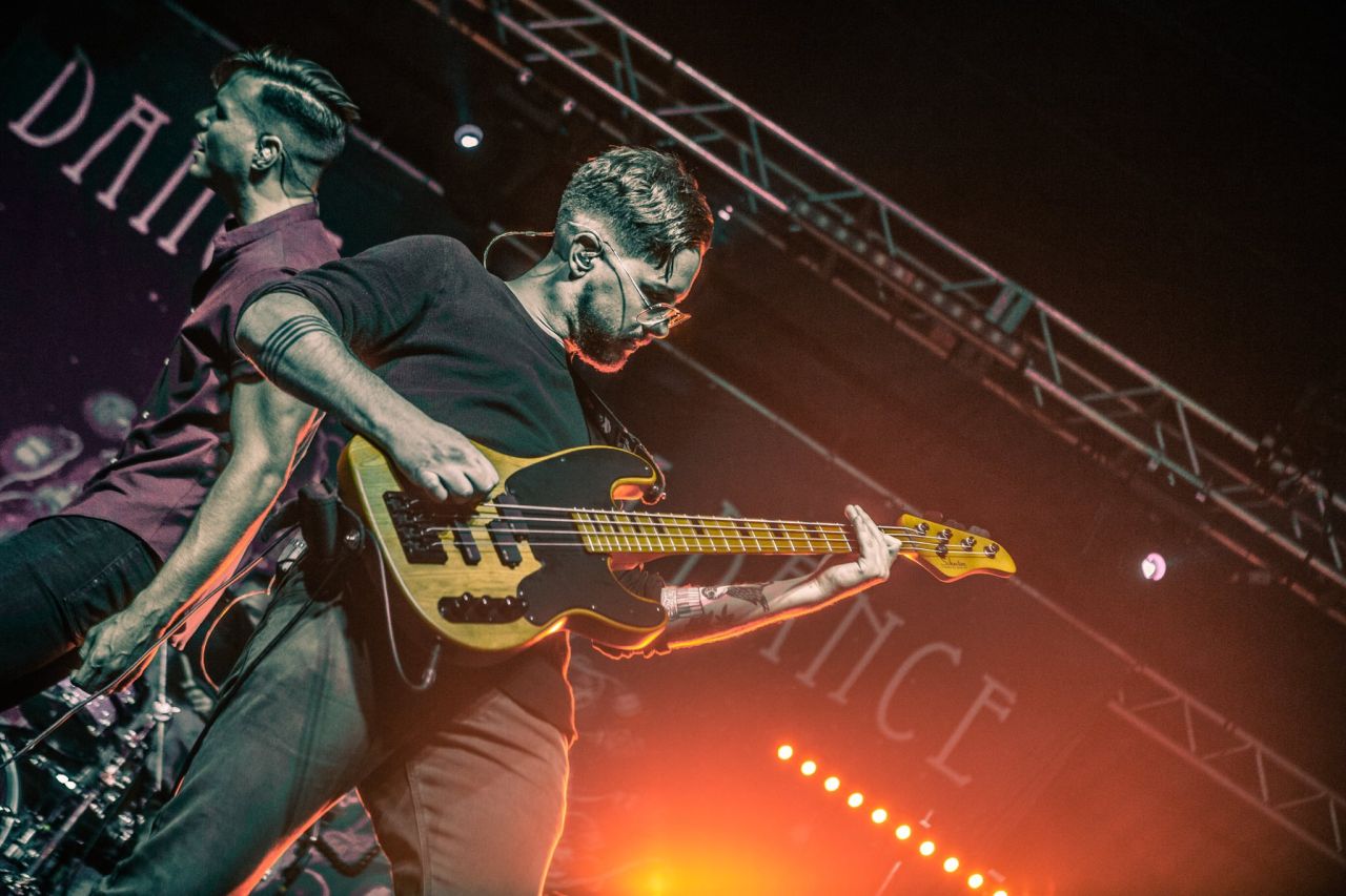 [R.I.P.] Faleceu Tim Feerick, o baixista dos DANCE GAVIN DANCE • LOUD!